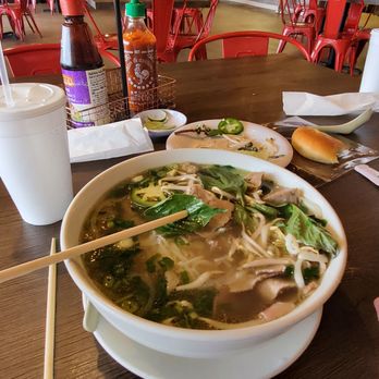 WICH PHO - Updated December 2025 - 139 Photos & 148 Reviews - 1822 E ...