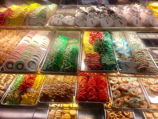 VIKTOR BENES BAKERY - 62 Photos & 56 Reviews - 4738 Laurel Canyon Blvd ...
