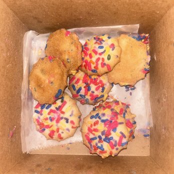 ISGRO PASTRIES - Updated September 2024 - 622 Photos & 576 Reviews ...