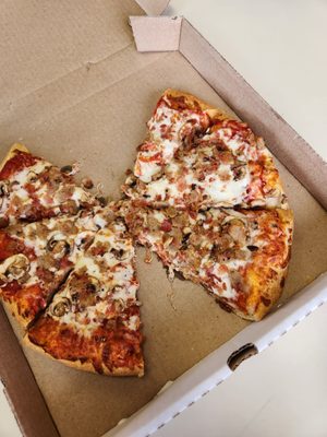 LOTSA MOTSA PIZZA - Updated October 2025 - 66 Photos & 207 Reviews ...