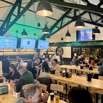 CHESSIE’S WHARF - Updated July 2025 - 117 Photos & 64 Reviews - 609 ...