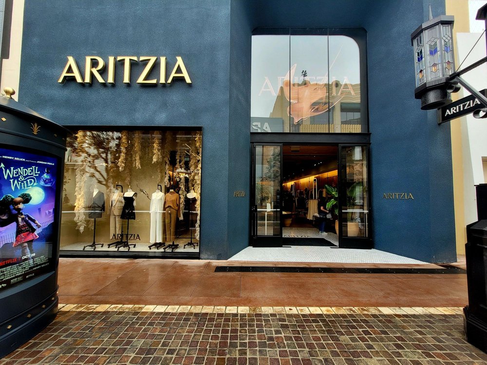 ARITZIA - Updated August 2024 - 28 Reviews - 189 The Grove Dr, Los ...