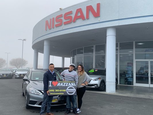 RAZZARI NISSAN - Updated May 2026 - 33 Photos & 82 Reviews - 1675 Auto ...