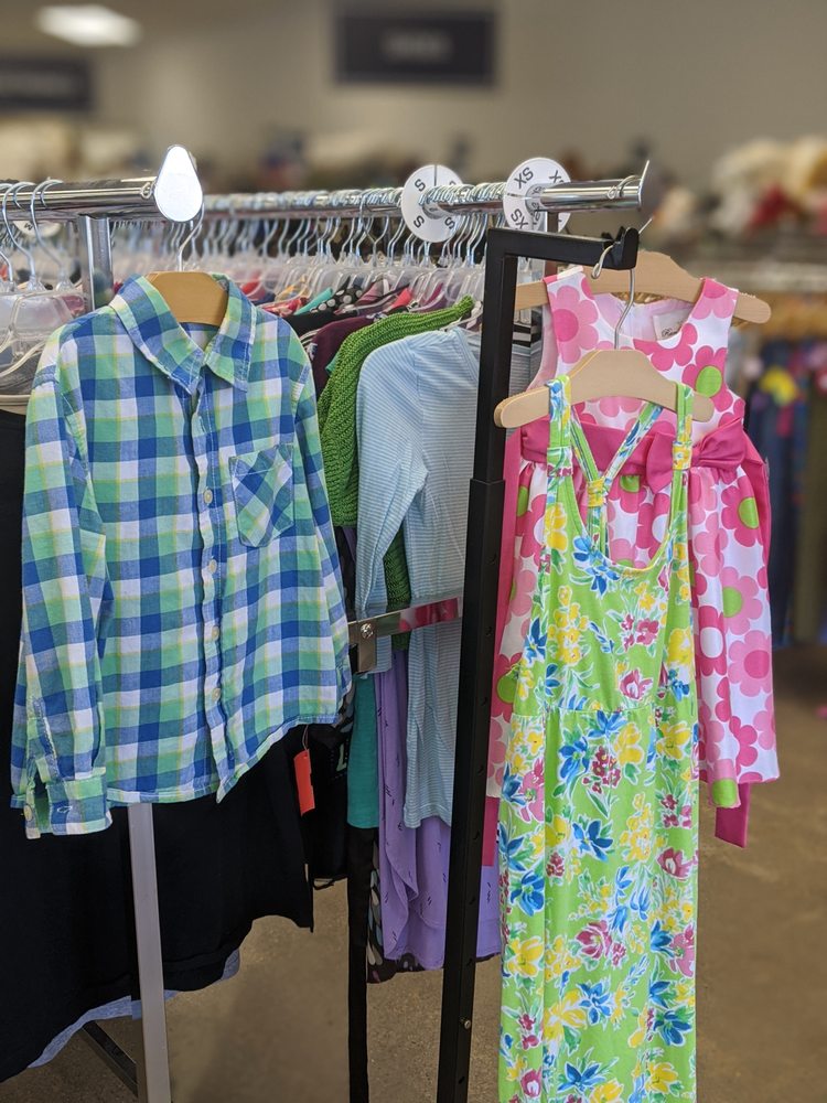 LIFE NETWORK FAMILY THRIFT STORE - Updated August 2024 - 14 Photos ...