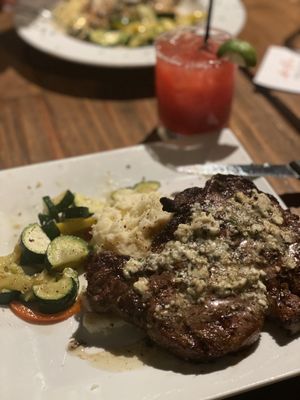 THE TIN LANTERN BAR & GRILL - Updated January 2026 - 158 Photos & 409 ...