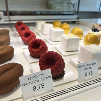 D’CARAMEL PATISSERIE - Updated July 2024 - 66 Photos & 22 Reviews ...