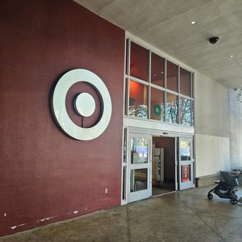 TARGET - Updated December 2025 - 148 Photos & 199 Reviews - 3401 N ...