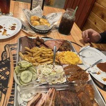 OUTLAW KITCHEN & CATERING - Updated December 2025 - 136 Photos & 104 ...