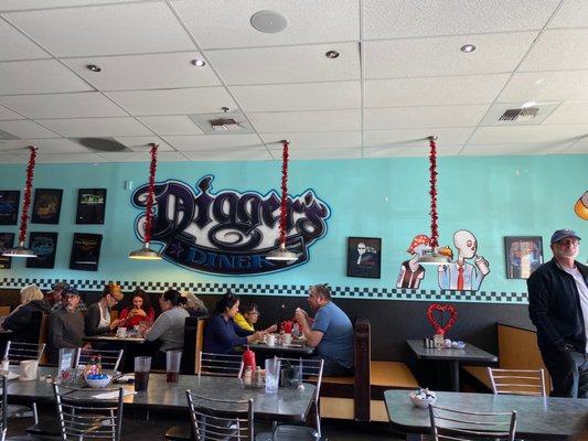 DIGGER’S DINER - BRENTWOOD - 418 Photos & 603 Reviews - 2261 Balfour Rd ...