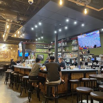 HOPS N DROPS - Updated January 2025 - 49 Photos & 33 Reviews - 210 NE ...