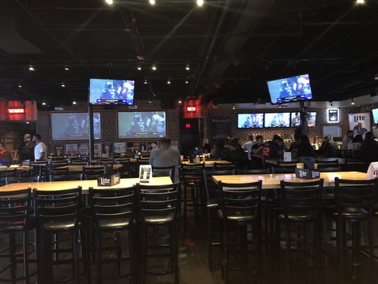 AMERICAN TAP PUB & EATERY - 45 Photos & 96 Reviews - 701 W Lake St ...