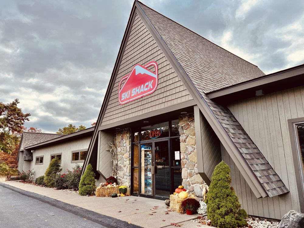 SKI SHACK - Updated December 2025 - 20 Photos & 12 Reviews - 200 ...