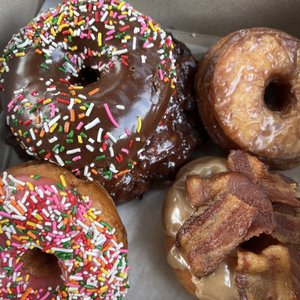 DONUT KING HAWAII - 180 Photos & 111 Reviews - 609 Kailua Rd, Kailua ...