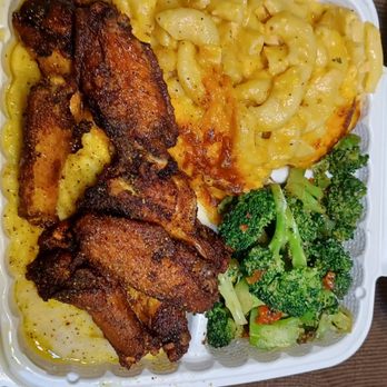 TEV’S KITCHEN - Updated November 2024 - 43 Photos & 68 Reviews - 1905 W ...