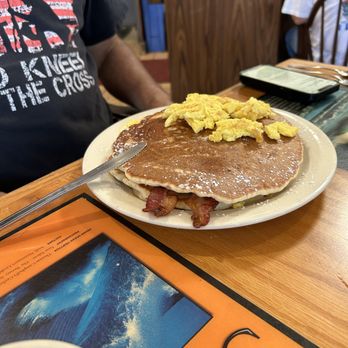 BEACH BREAK CAFE - 2560 Photos & 3443 Reviews - 1802 S Coast Hwy ...