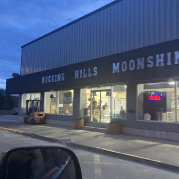 HOCKING HILLS MOONSHINE - Updated December 2025 - 33 Photos & 30 ...