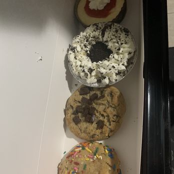 CRUMBL - ALABASTER - Updated November 2025 - 84 Photos & 10 Reviews ...