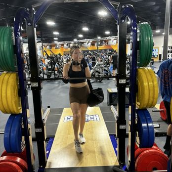 CRUNCH FITNESS - MONROVIA - Updated September 2025 - 56 Photos & 110 ...