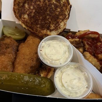 SUPERDAWG DRIVE-IN - Updated November 2024 - 1412 Photos & 2002 Reviews ...