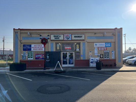 SHOP & SAVE MARKET - Updated December 2025 - 766 Fresno St, Parlier ...