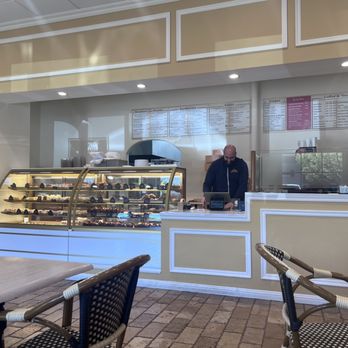 GIO’S BAKERY & CAFE - Updated October 2025 - 48 Photos & 63 Reviews - 711 Foothill Blvd, La ...