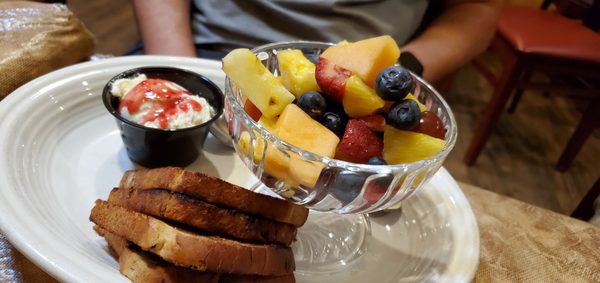 CRACKERS & CO. CAFE - Updated May 2024 - 554 Photos & 749 Reviews - 535 ...