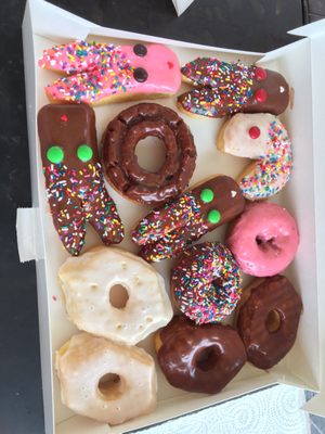 DAILY DONUTS - Updated August 2025 - 13 Reviews - 1705 S Bryant Blvd ...