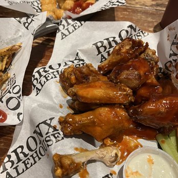 BRONX ALEHOUSE - Updated October 2025 - 971 Photos & 1058 Reviews - 216 ...