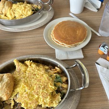 TASTY BISCUIT - Updated January 2025 - 107 Photos & 87 Reviews - 1112 E ...