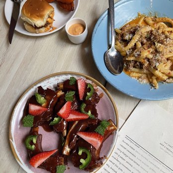 TRAIF - Updated June 2024 - 3730 Photos & 2075 Reviews - 229 S 4th St ...