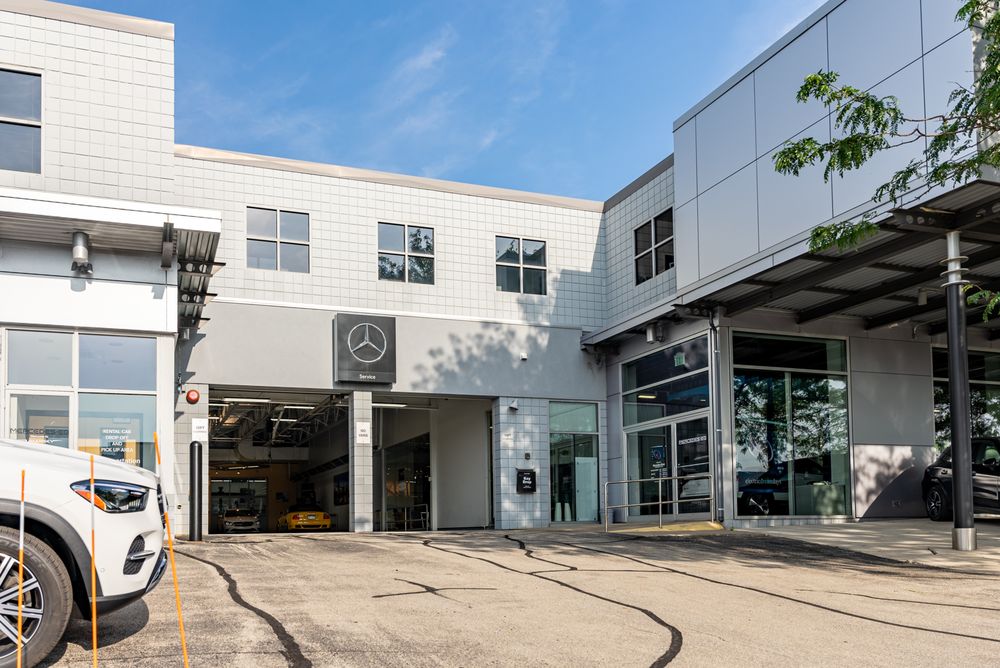 MERCEDES-BENZ OF MILWAUKEE NORTH - Updated October 2025 - 1400 W Silver ...