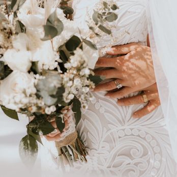 ROBYNN’S NEST FLOWERS & GIFTS - Updated May 2025 - 102 Photos & 54 ...