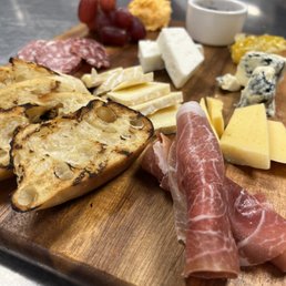 WATERFRONT - Updated May 2025 - 306 Photos & 307 Reviews - 131 SW ...