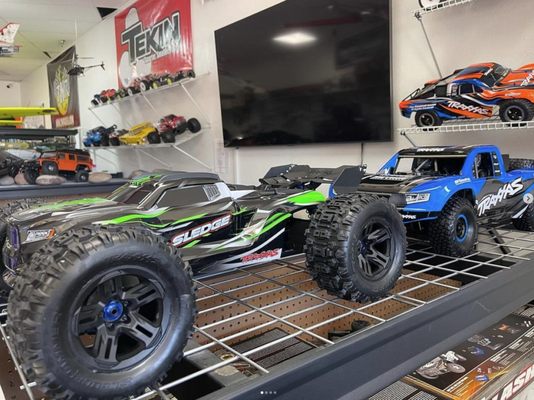 PALM DESERT HOBBIES - 50 Photos - 72210 Hwy 111, Palm Desert ...