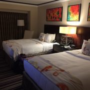 THE HENRY, AUTOGRAPH COLLECTION - 340 Photos & 139 Reviews - 300 Town ...