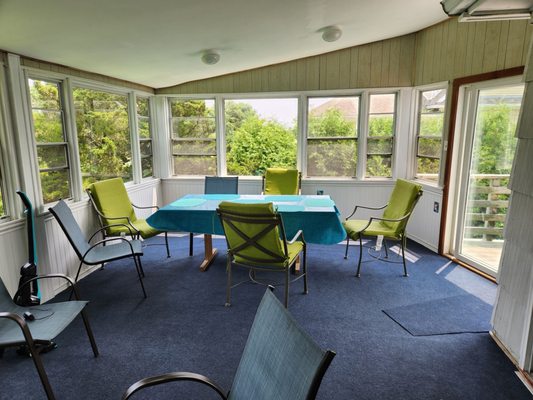 WEEKAPAUG BEACH - Updated July 2025 - 11 Photos - Spray Rock Rd & Sand ...