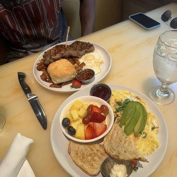 BRUNCH 101 - Updated March 2025 - 236 Photos & 256 Reviews - 68718 E ...