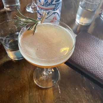 BUFFALO TRADERS LOUNGE - Updated November 2024 - 165 Photos & 72 ...