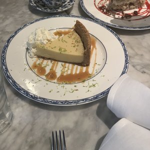 BLUE DOOR KITCHEN & GARDEN - 814 Photos & 597 Reviews - 52 W Elm St ...