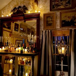 THE TREE HOUSE TAVERN & BISTRO - Updated November 2025 - 1993 Photos ...