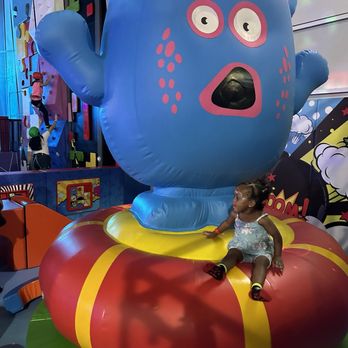 FUNTASTIC DEPOT - Updated December 2025 - 48 Photos & 30 Reviews - 6828 ...