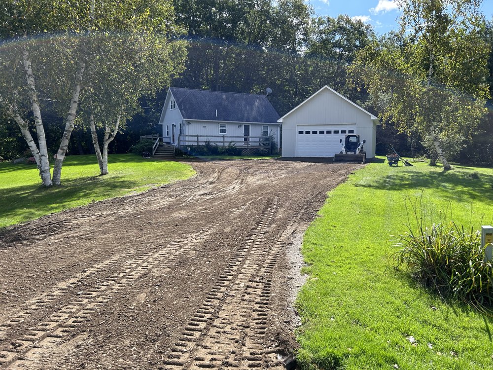PAVE IT - Updated June 2024 - 52 Photos - 2046 Kennebec Rd, Newburgh ...