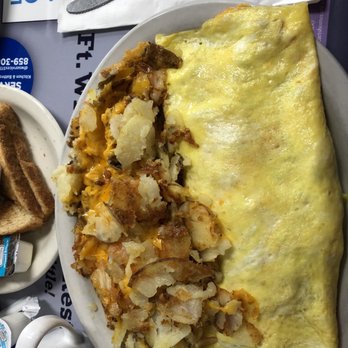 FT WRIGHT FAMILY RESTAURANT - Updated December 2025 - 137 Photos & 136 ...