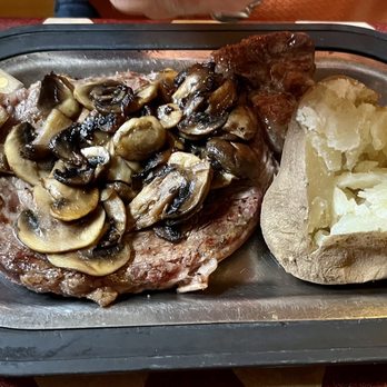 4 MILE RESTAURANT AND BAR - Updated December 2025 - 11 Photos & 23 ...