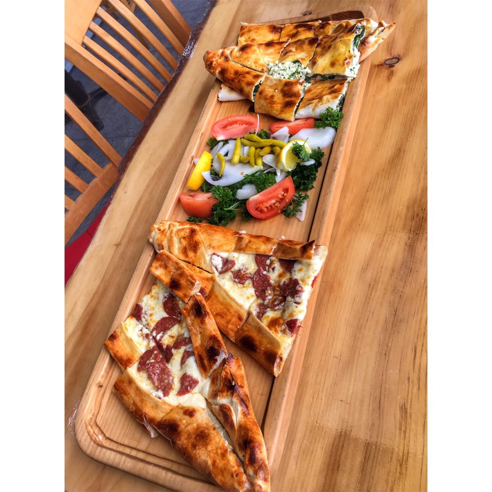 PIZZA-PIDE - 86 Photos & 94 Reviews - 949 Gerrard Street E, Toronto, ON ...