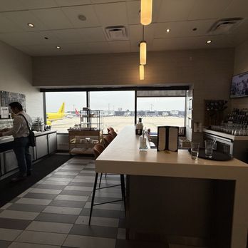 THE CLUB BWI - Updated December 2025 - 343 Photos & 227 Reviews - 7160 ...