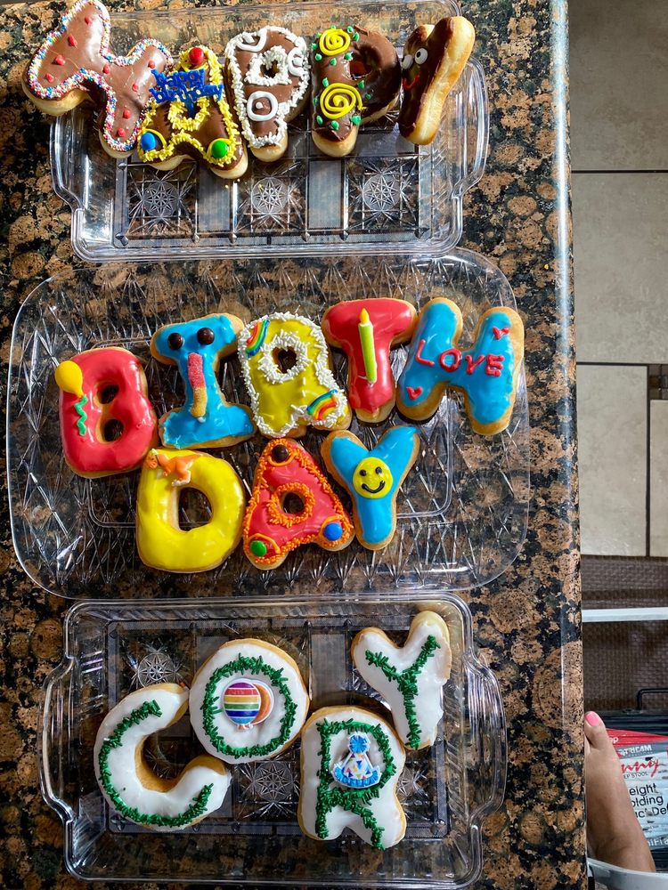 SUPREME DONUTS - Updated October 2025 - 41 Photos & 33 Reviews - 6909 ...