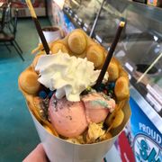 SHOCK ICE CREAM & DESSERT CAFE - 70 Photos & 38 Reviews - 99 Main St ...