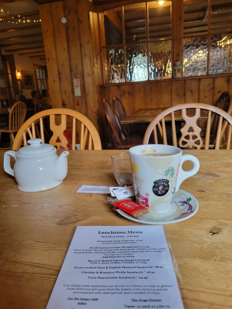 THE BADGER INN - Updated March 2025 - 11 Photos - Fore Street, St. Ives ...