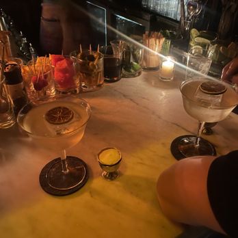 SWIZZLE RUM BAR & DRINKERY - Updated June 2024 - 377 Photos & 206 ...